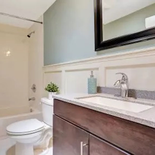 Choosing Natural Stone Colors for Modern Bathrooms